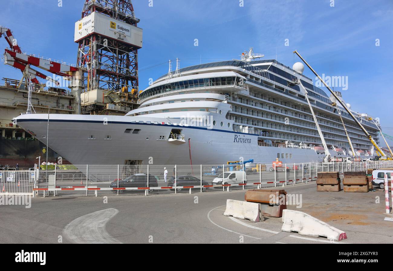 Chantier Naval de Marseille, France : Oceania Cruises' MS RIVIERA ...