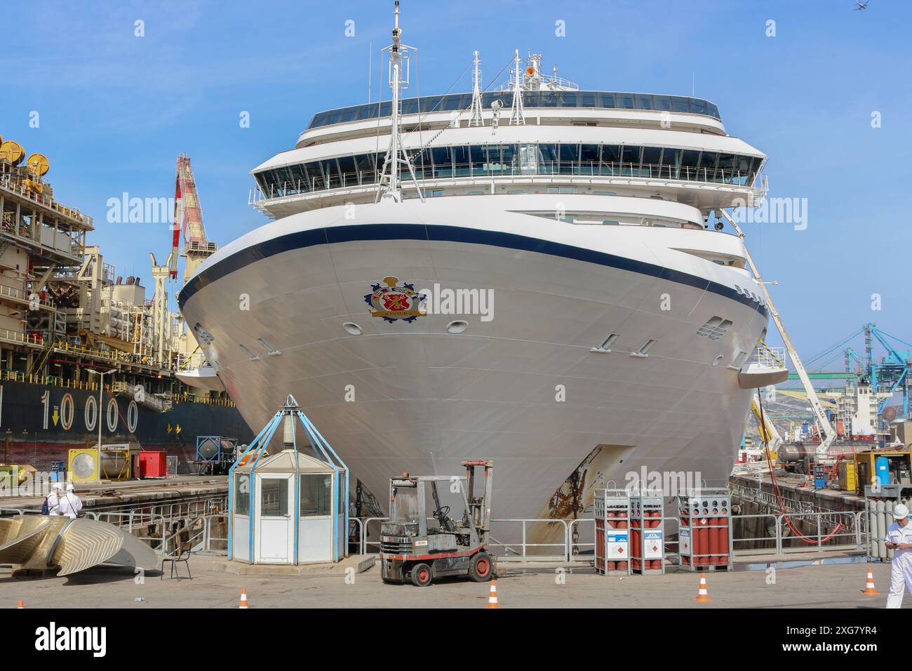 Chantier Naval de Marseille, France : Oceania Cruises' MS RIVIERA ...