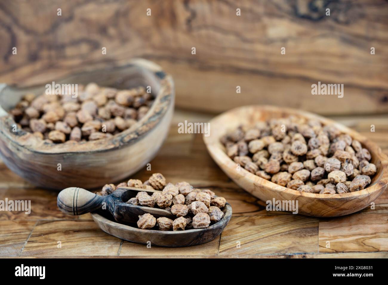 Tiger nut plant hi-res stock photography and images - Alamy