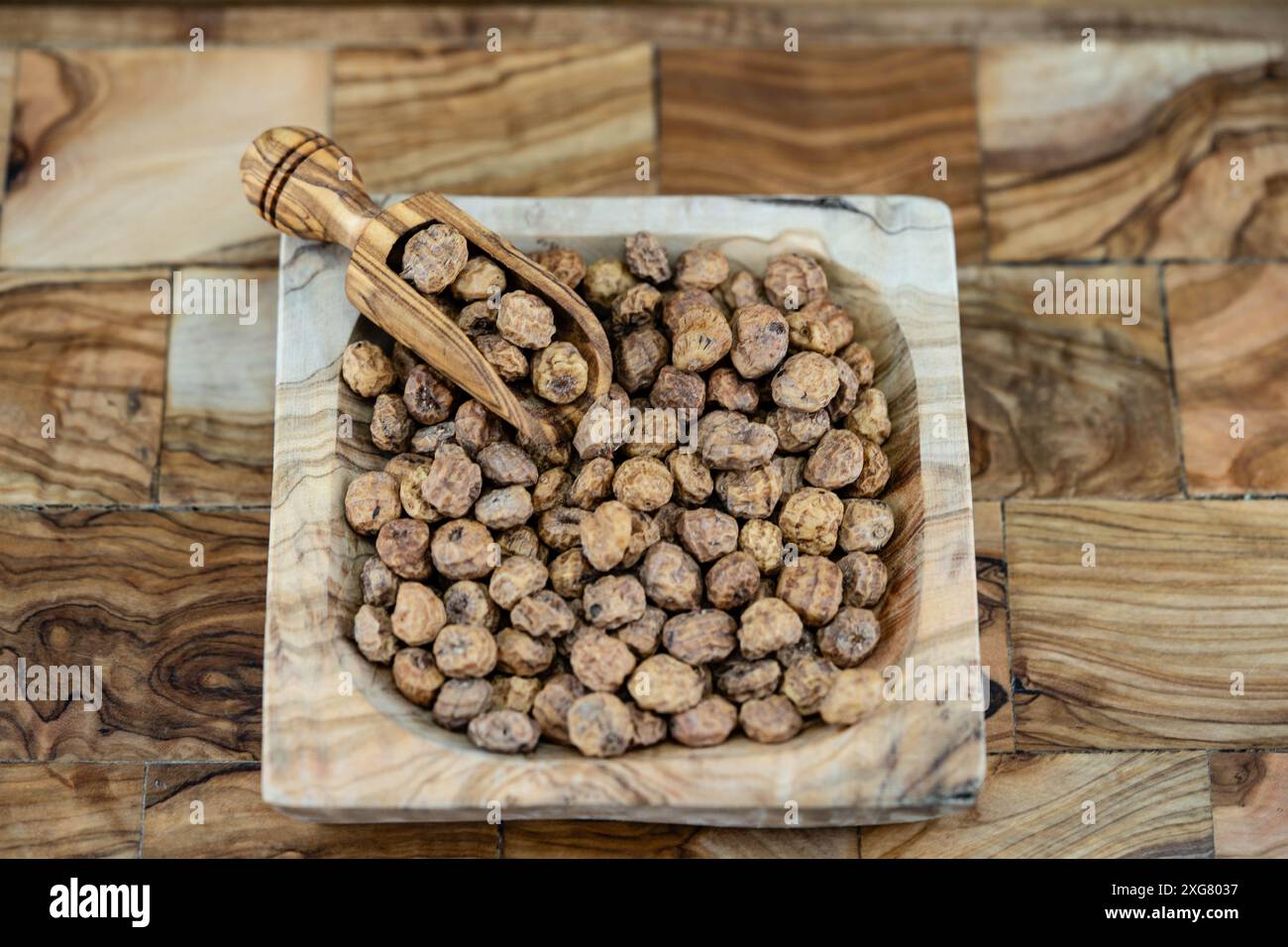 Tiger nut plant hi-res stock photography and images - Alamy