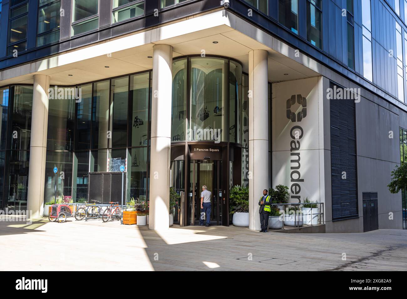 Camden Council headquarters at 5 Pancras Square an award-winning new ...