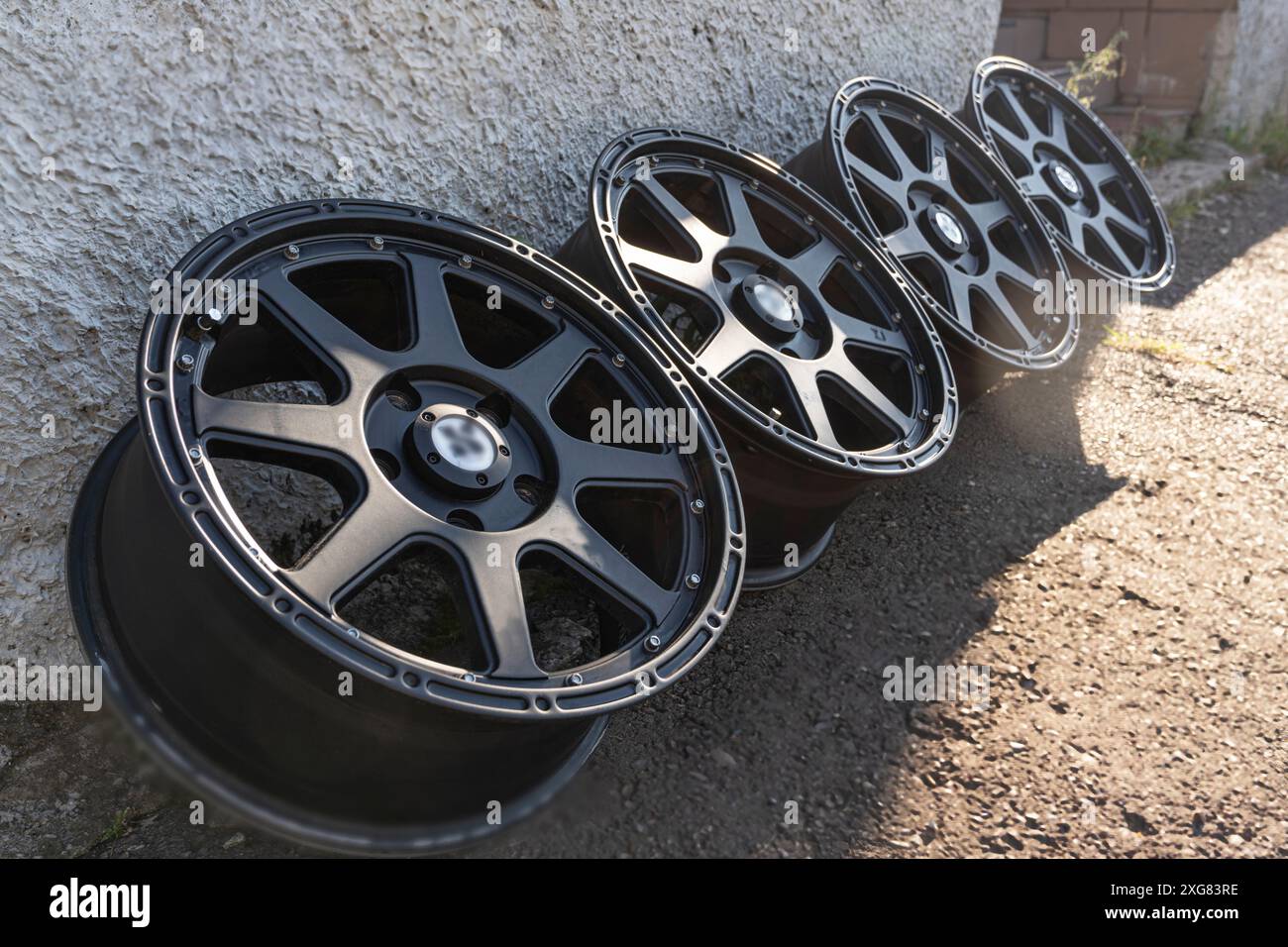 Metal casting garage hi-res stock photography and images - Alamy