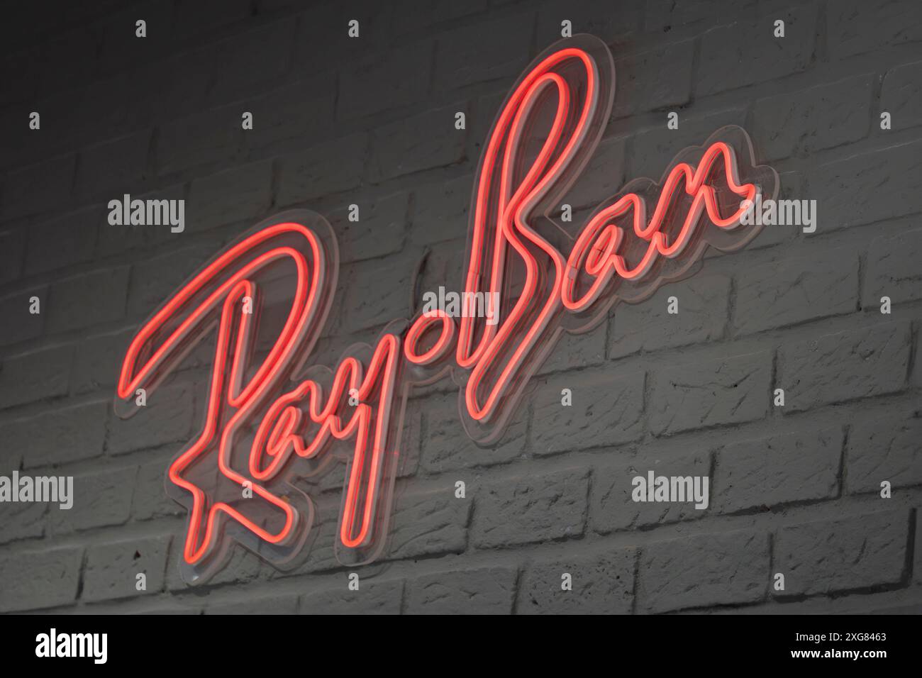 Stylish visuals hi-res stock photography and images - Alamy