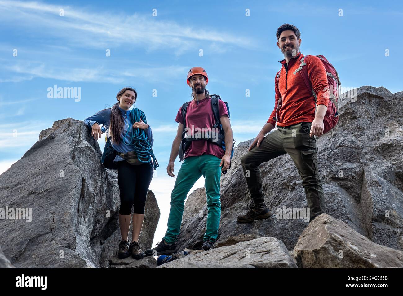 Team climbers horizon hi-res stock photography and images - Alamy