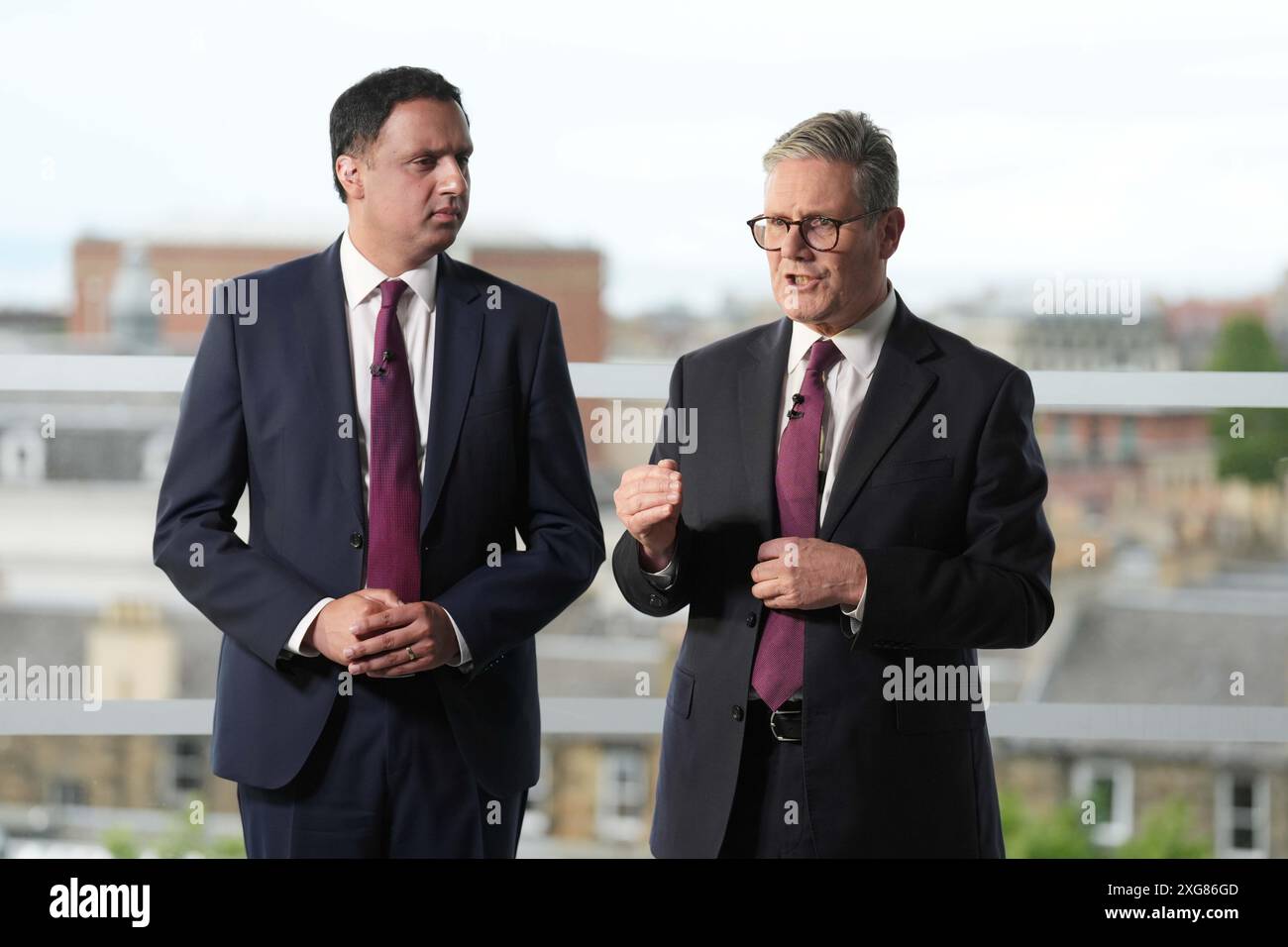 Prime Minister Sir Keir Starmer and Scottish Labour Leader Anas Sarwar ...