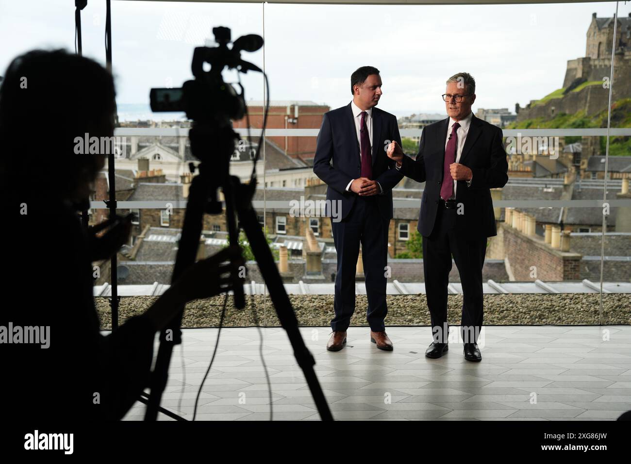 Prime Minister Sir Keir Starmer and Scottish Labour Leader Anas Sarwar ...