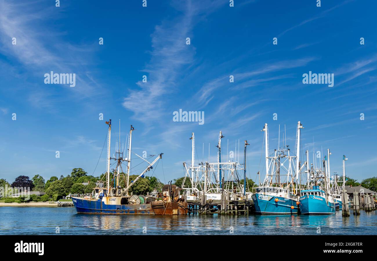 Big commercial fishing boats hi-res stock photography and images - Alamy