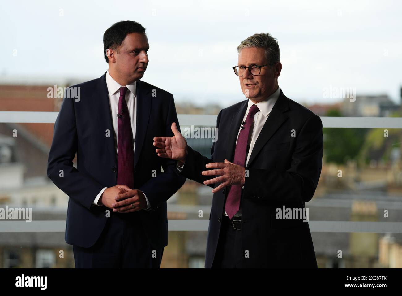 Prime Minister Sir Keir Starmer and Scottish Labour Leader Anas Sarwar ...