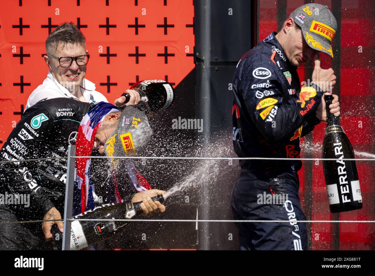 SILVERSTONE - (L-R) Peter Bennington (Mercedes), Lewis Hamilton (Mercedes) and Max Verstappen ...