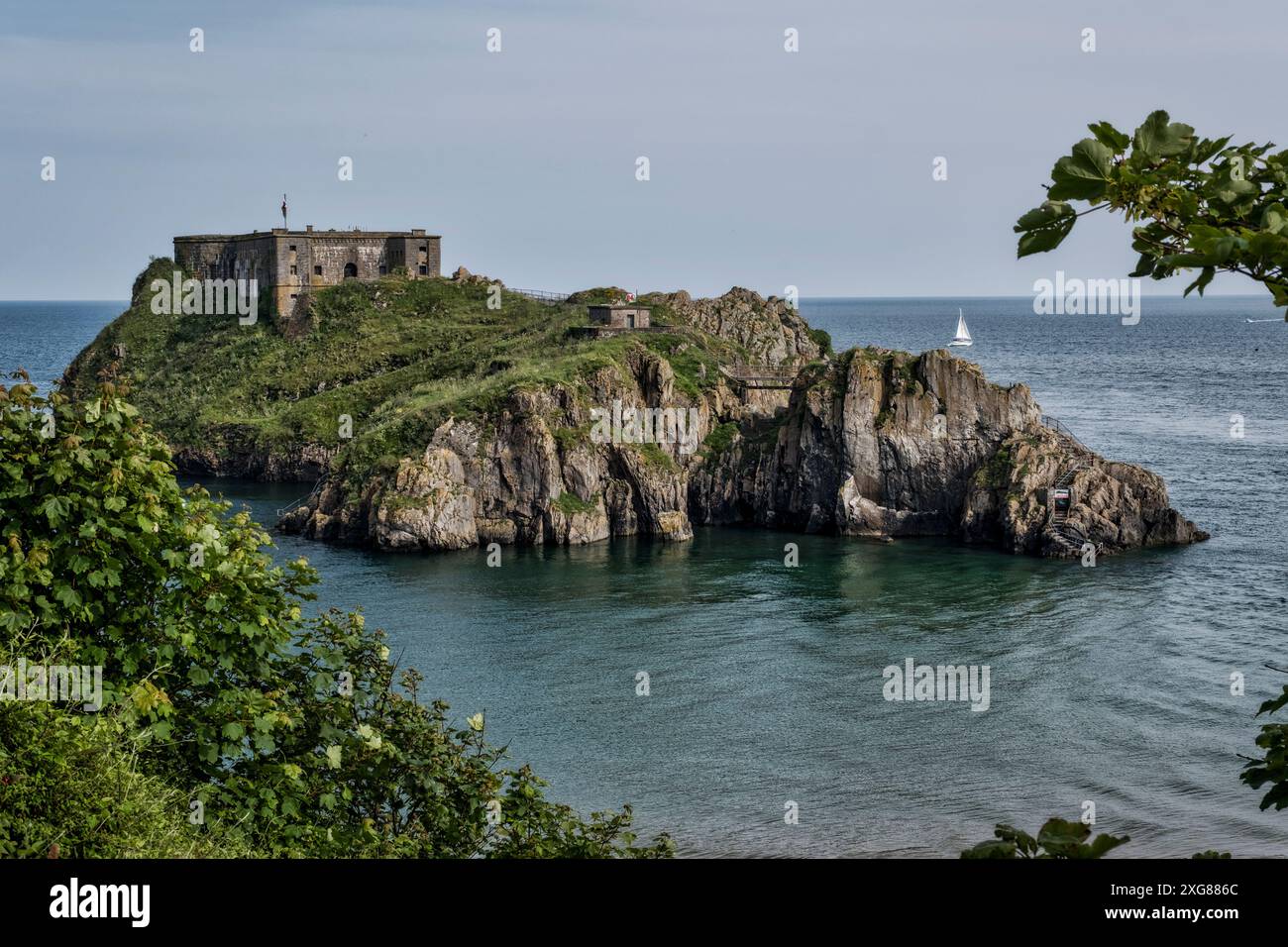 St mary's street tenby hi-res stock photography and images - Alamy