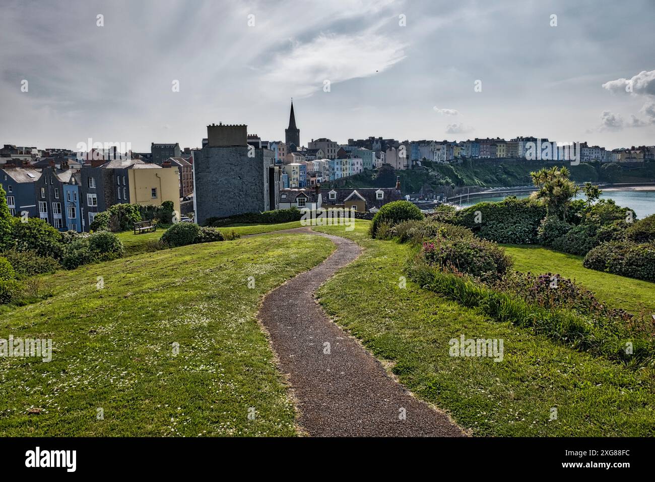 Tenby medieval fort hi-res stock photography and images - Alamy