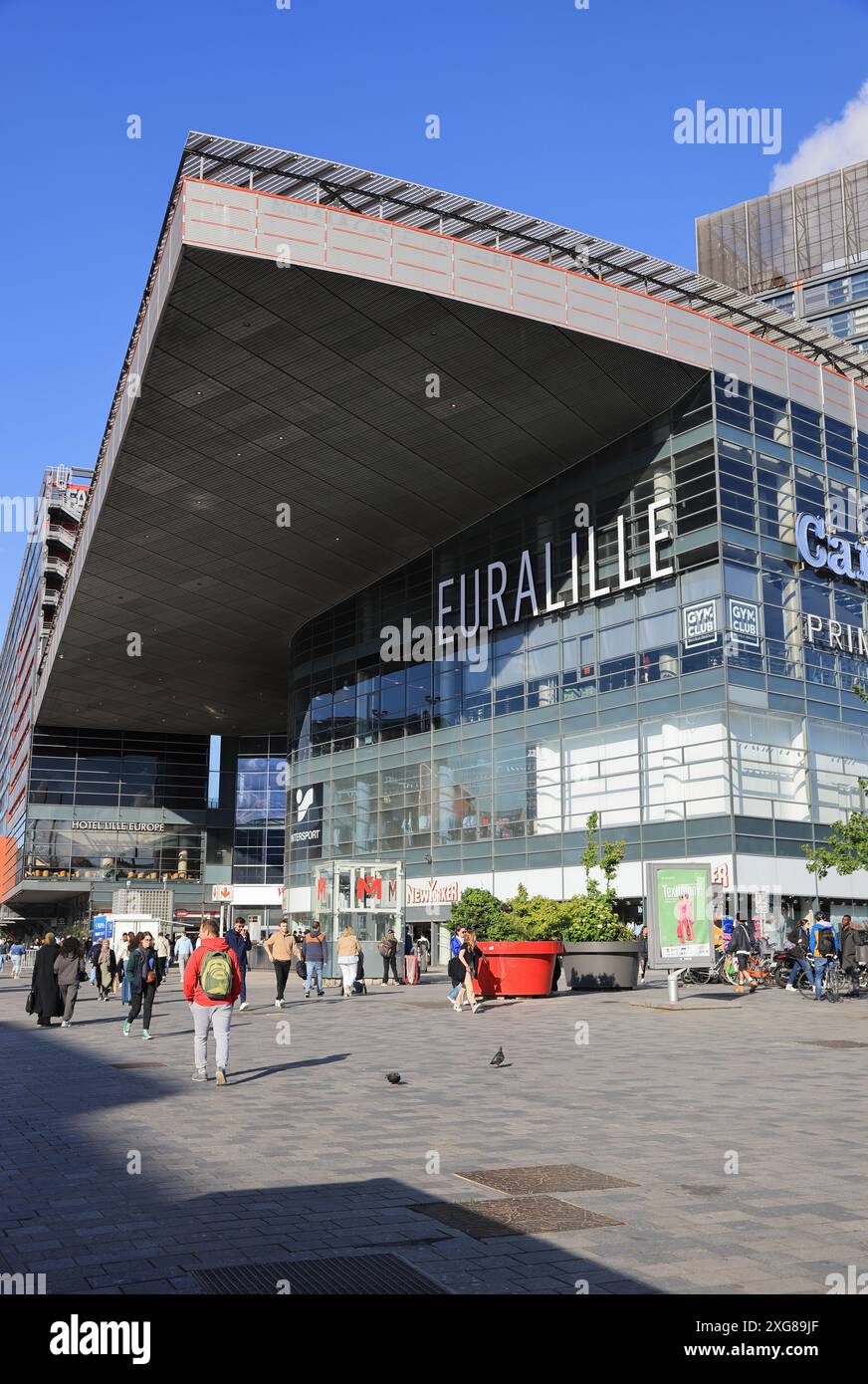 Euralille Westfield shopping centre, with a huge range of shops in ...