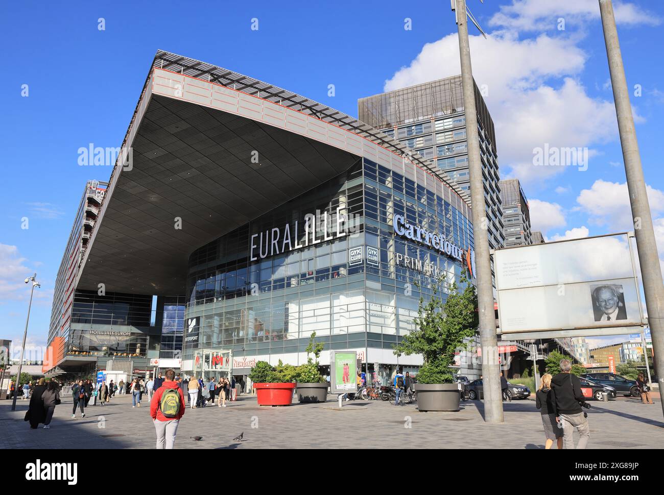 Euralille Westfield shopping centre, with a huge range of shops in ...