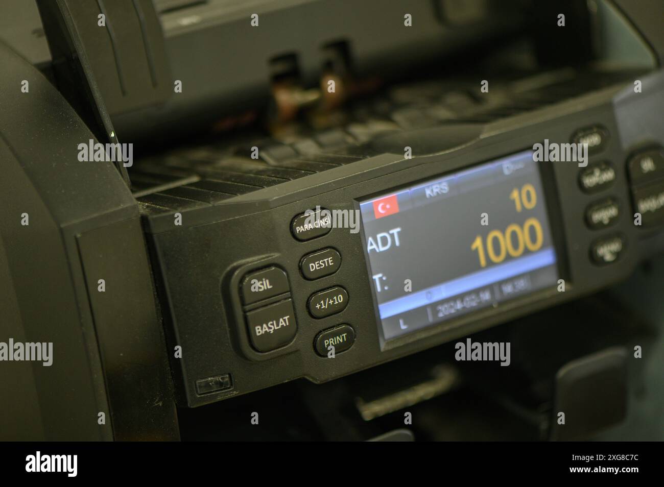 money counting machine in the office Stock Photo - Alamy