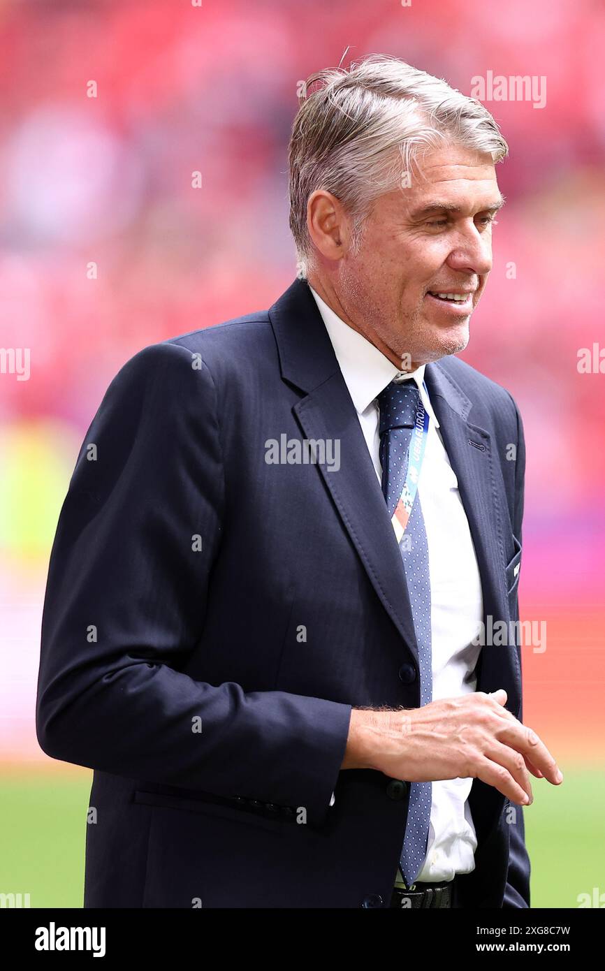 Football referees 2024 hi-res stock photography and images - Alamy