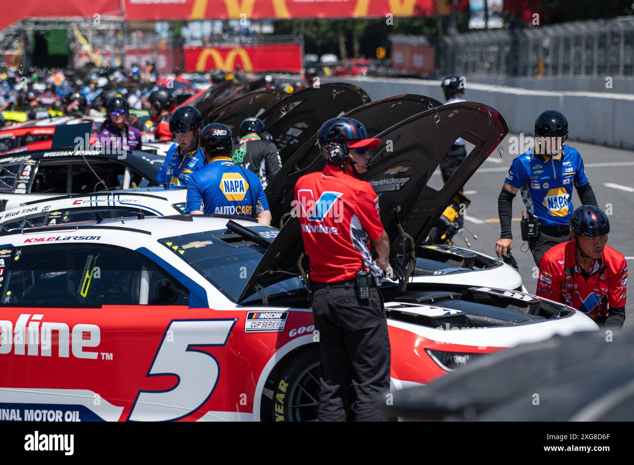 NASCAR Chicago Street race, Grant Park 165, first day of street racing ...