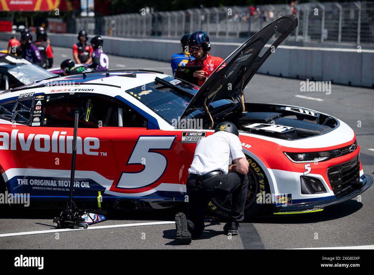 NASCAR Chicago Street race, Grant Park 165, first day of street racing ...