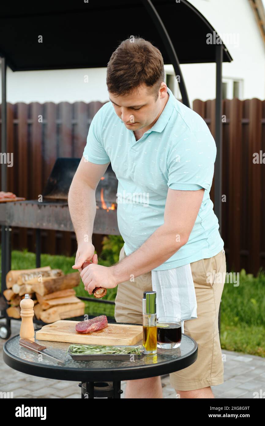 Barbecue process cooking meat hi-res stock photography and images - Alamy