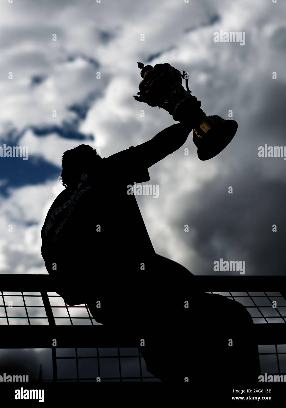 HAMILTON Lewis (gbr), Mercedes AMG F1 Team W15, portrait celebration ...