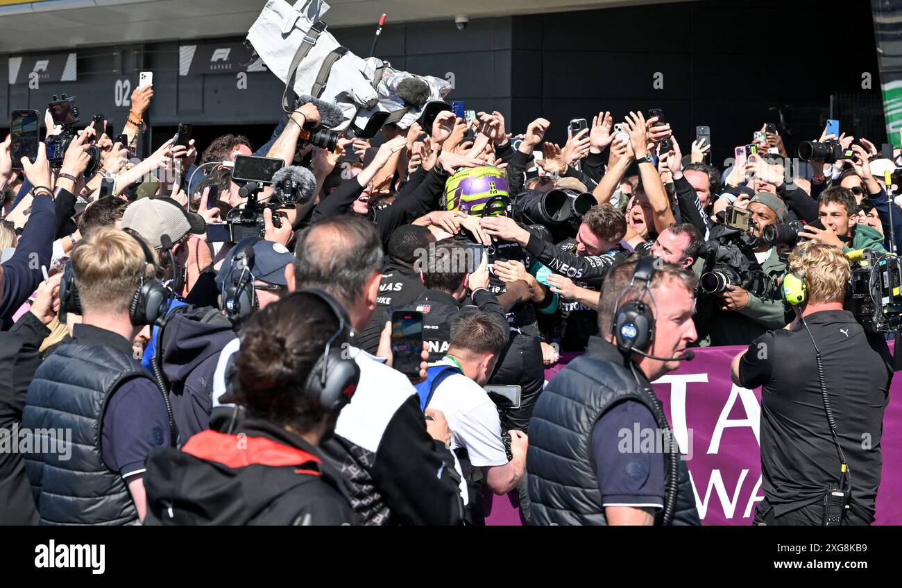 Lewis hamilton qatar 2024 hi-res stock photography and images - Alamy
