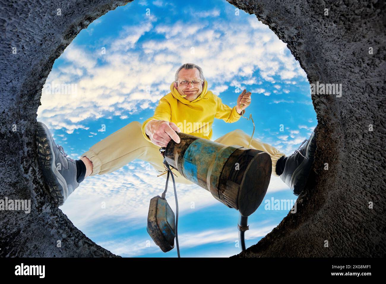 Septic system cleaning, using sewage pump to pumping wastewater to ...