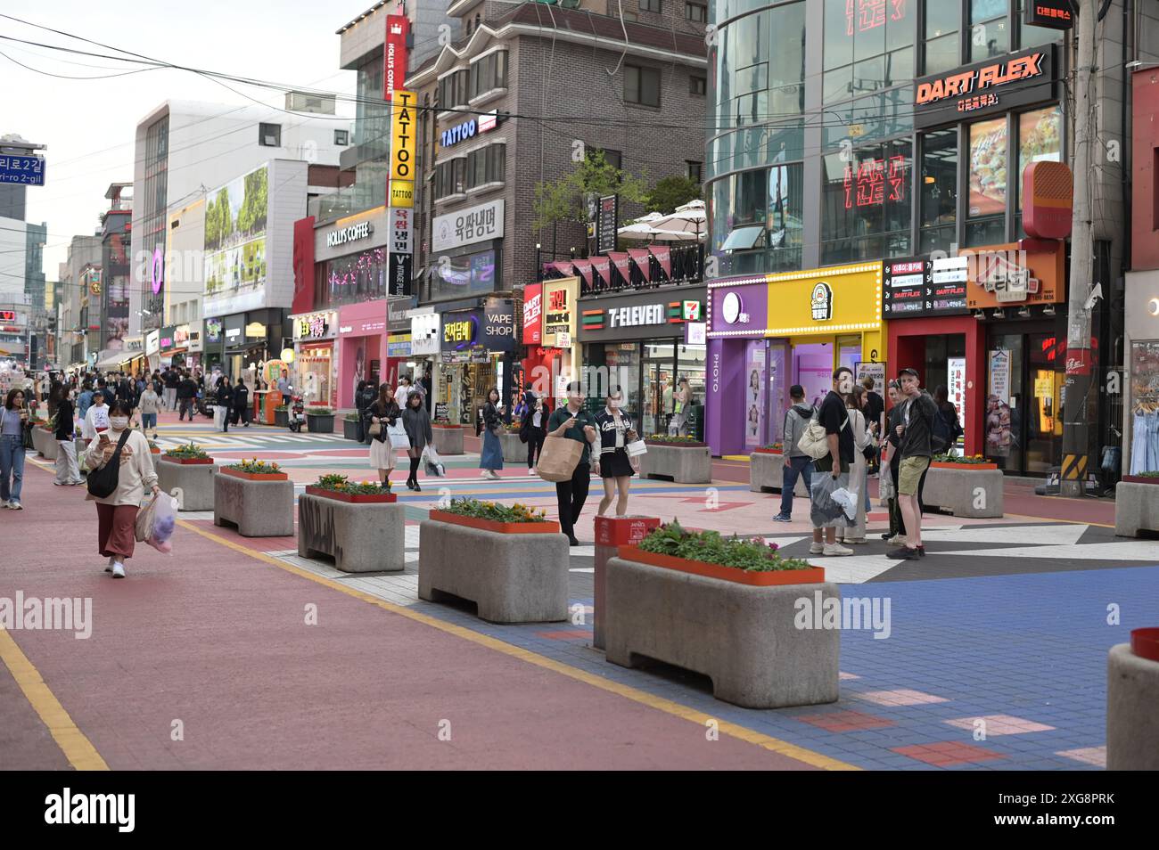 SEOUL street photography Stock Photo - Alamy