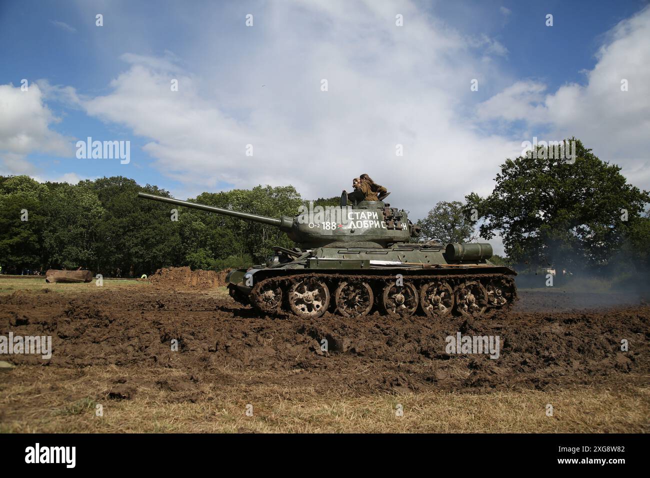 Soviet T34/85 World War II Tank Stock Photo - Alamy