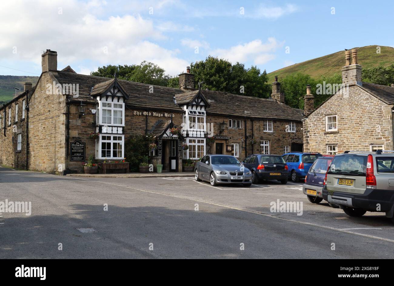 The Old Nags Head pub, Edale the start end of the Pennine Way footpath ...