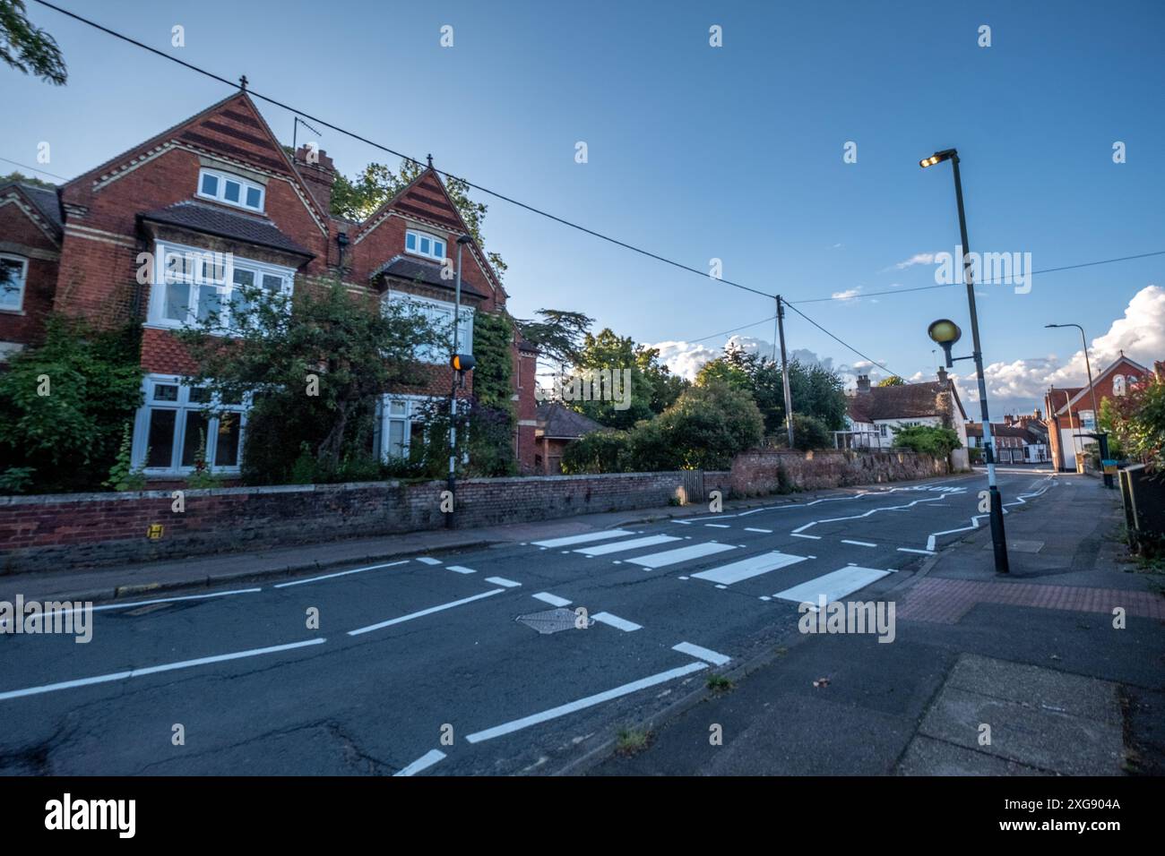 Pedestrian Crossing, Reading Road, Wallingford Stock Photo - Alamy