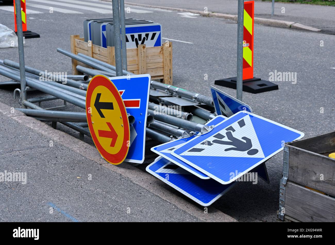 Traffic management road signs hi-res stock photography and images - Alamy