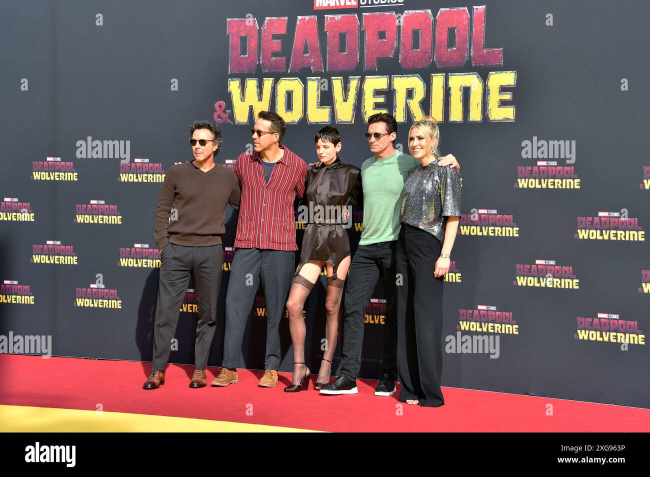 Shawn Levy, Ryan Reynolds, Emma Corrin, Hugh Jackman und Wendy Jacobson ...