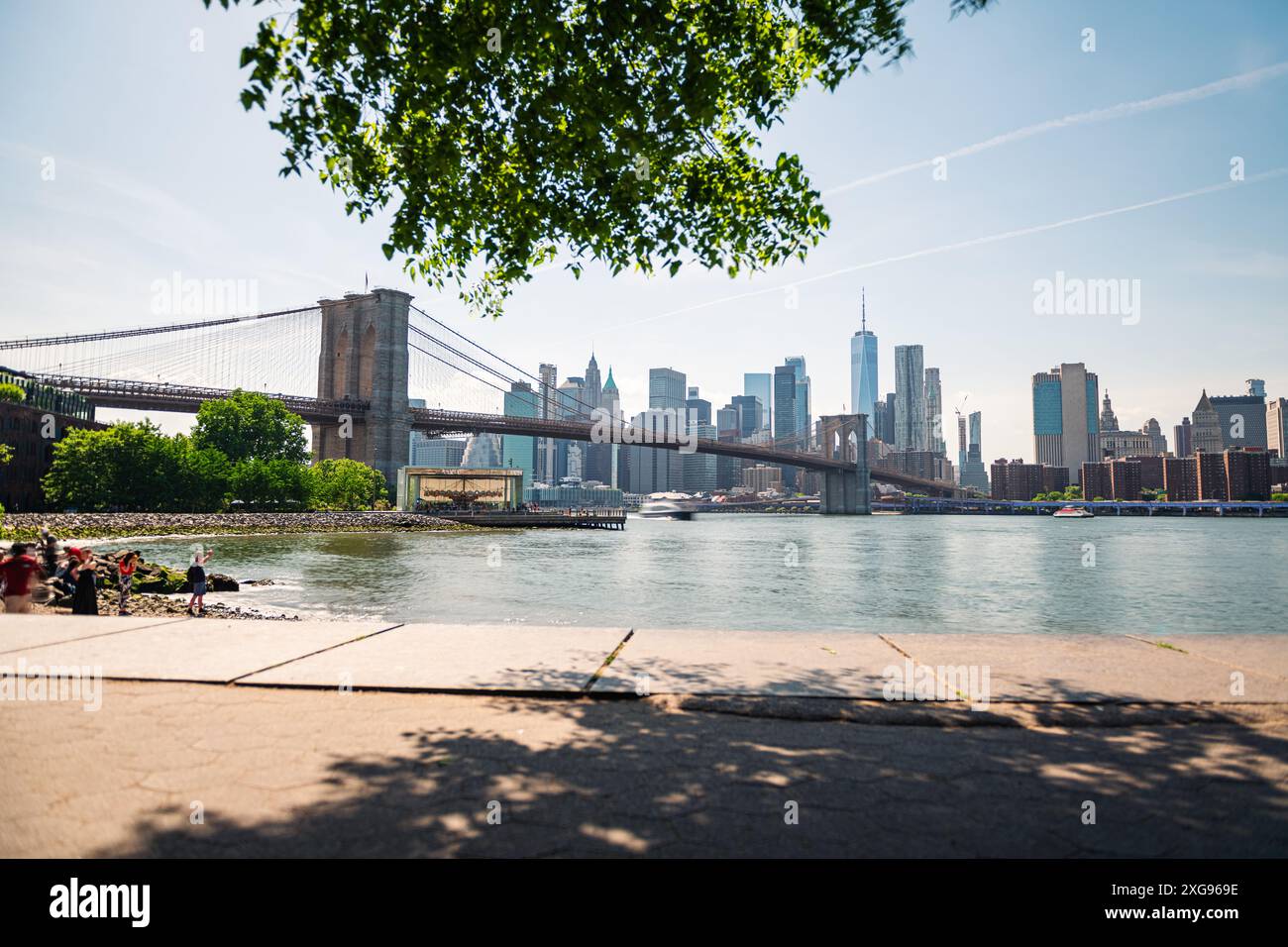 Long exposure shot of the Brooklyn Bridge and New York skyline from ...