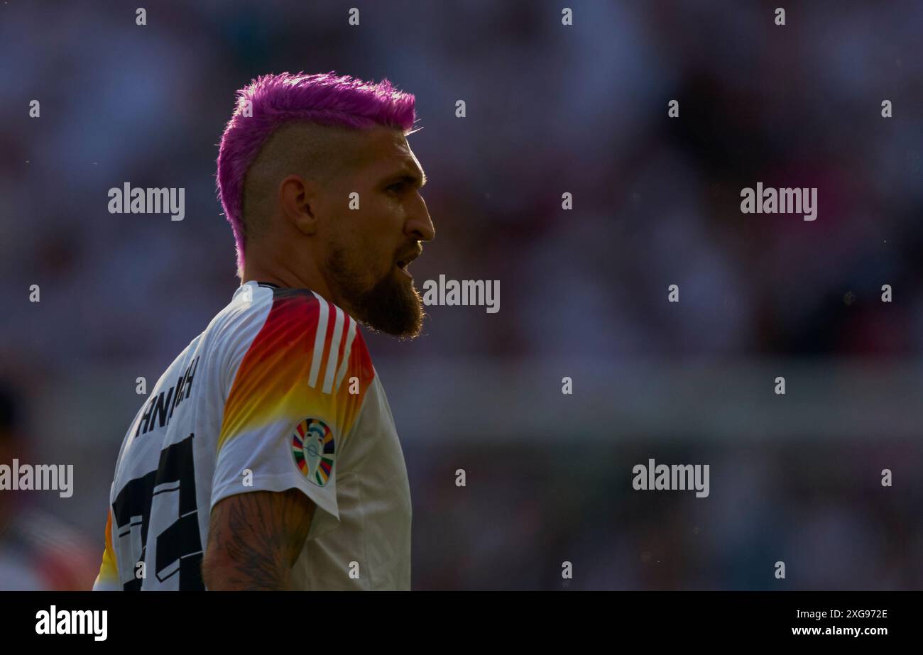 Robert Andrich, DFB 23 with pink hair in the quarter final match ...