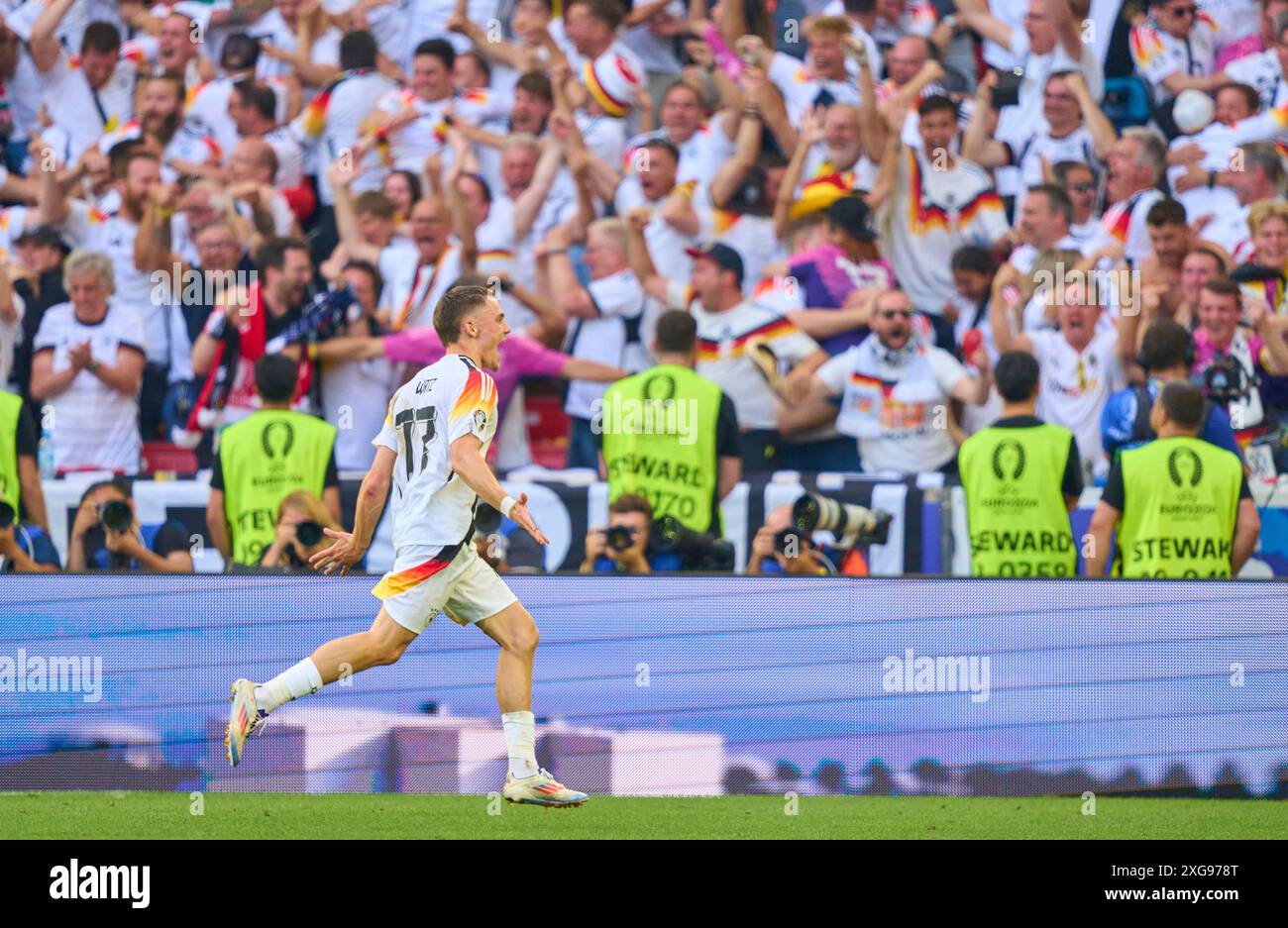 Florian Wirtz, Nr. 17 DFB scores, shoots goal , Tor, Treffer, Torschuss ...
