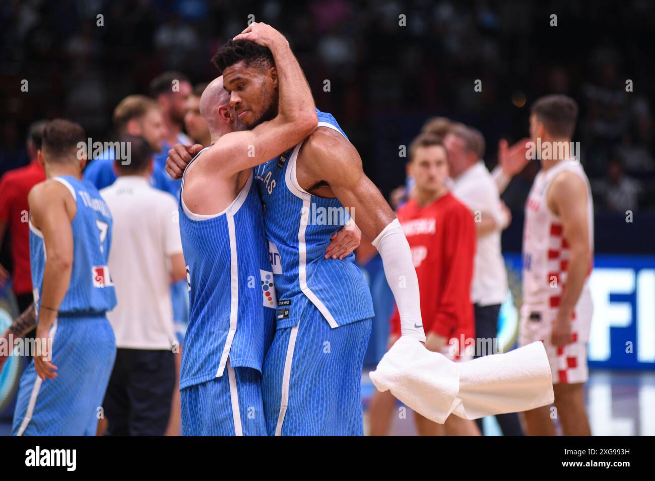 Giannis Antetokounmpo and Greece celebrate que qualification for the ...