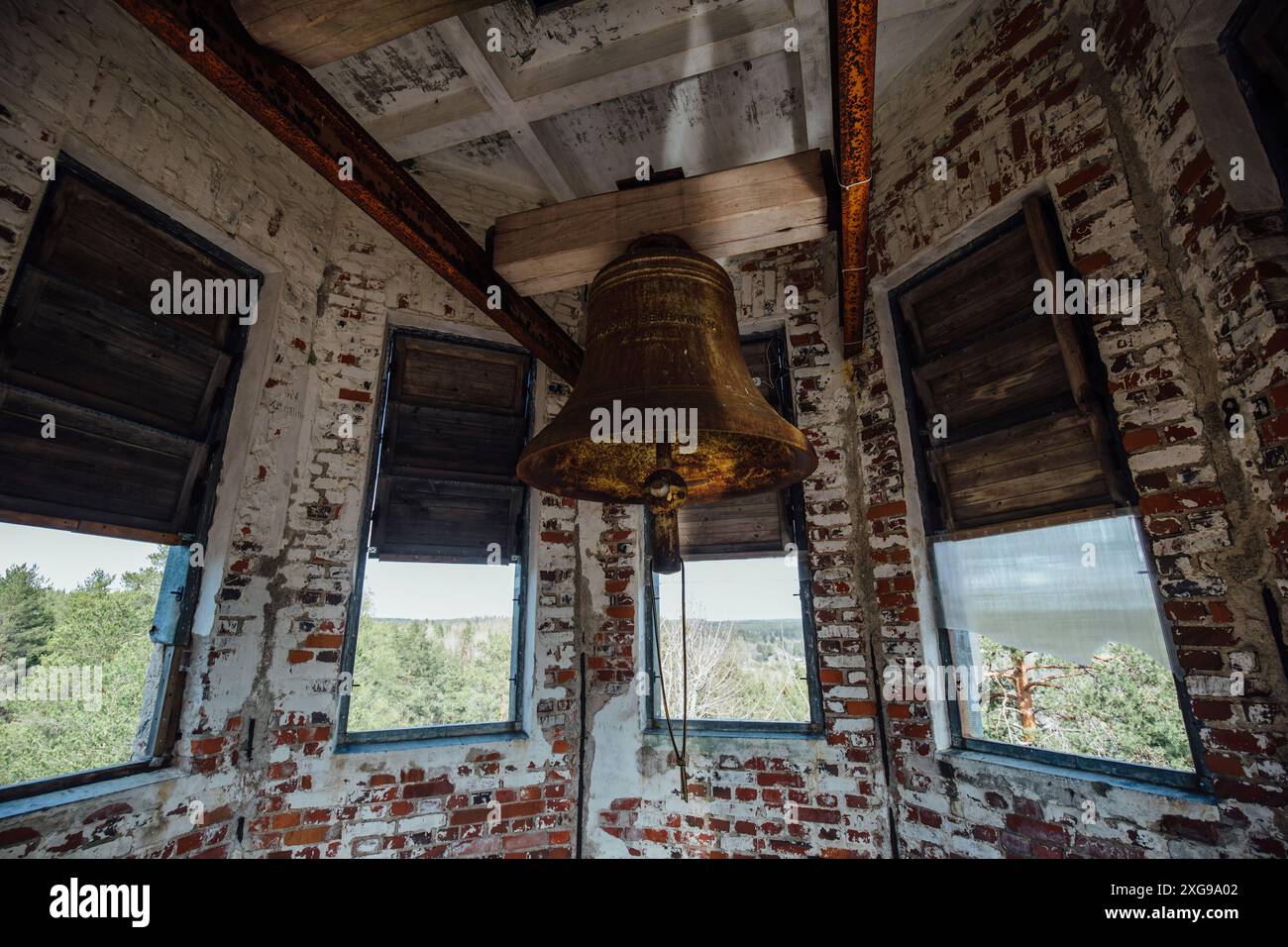 Old rusty bell hi-res stock photography and images - Alamy