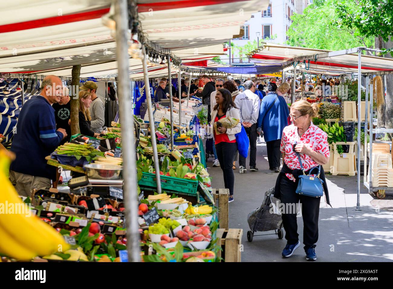 Paris Food Market Stock Photo - Alamy