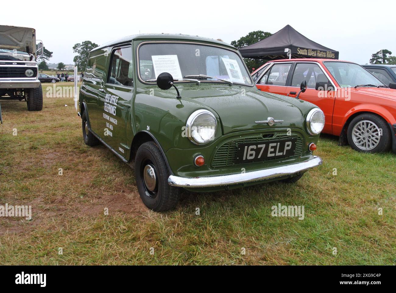 1969 morris minivan hi-res stock photography and images - Alamy