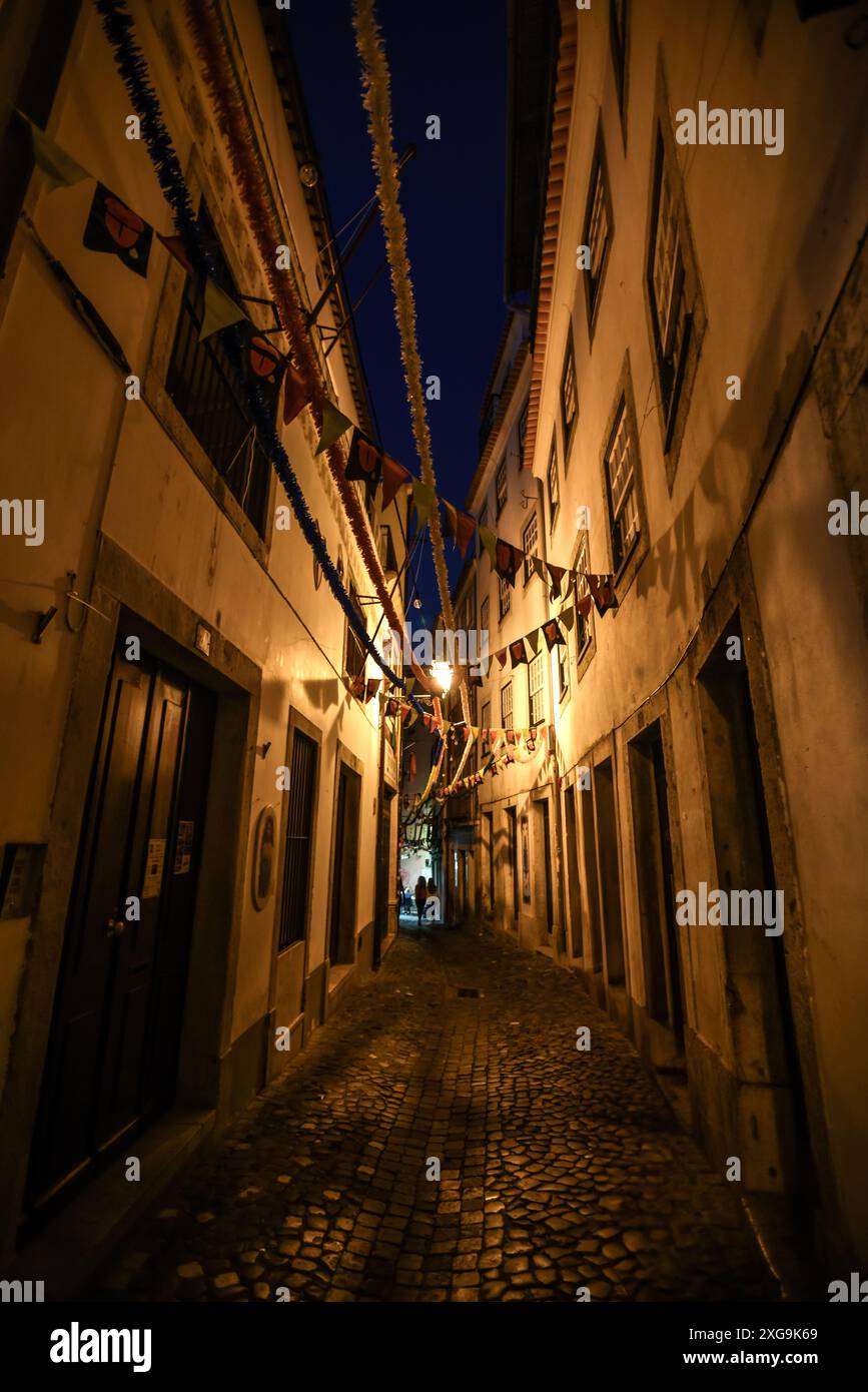 Nightscape of old town of lisbon hi-res stock photography and images ...