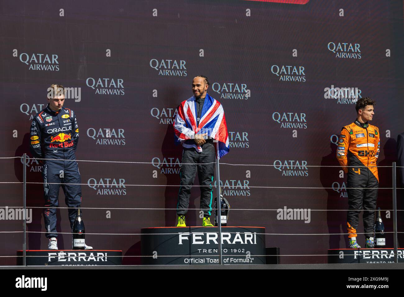 Lewis hamilton and max verstappen hi-res stock photography and images ...