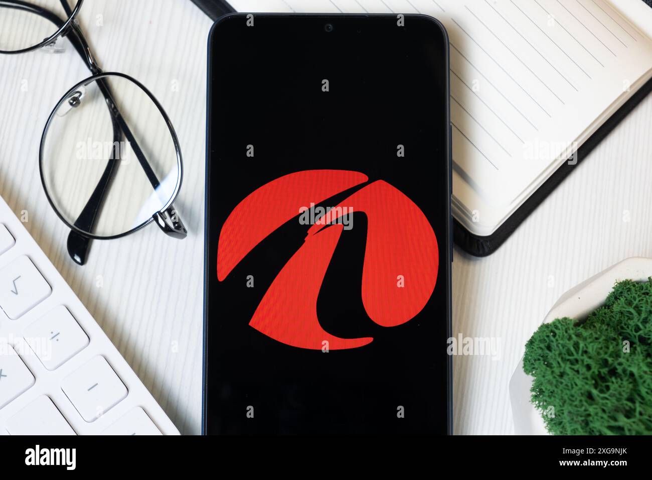 New York, USA - 1 June 2024: Hotai Motor Logo on Phone Screen, Company Icon Stock Photo - Alamy