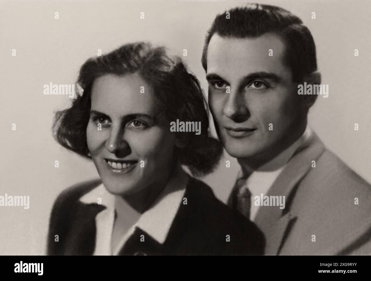 1944 , ITALY : The most celebrated italian astrophysicist and ...