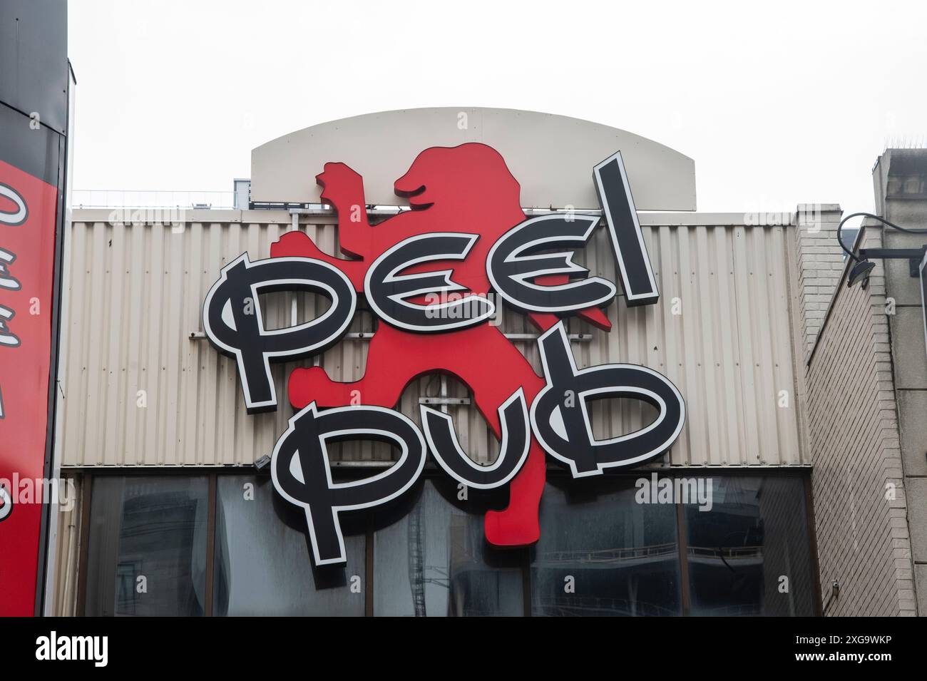 University of montreal sign hi-res stock photography and images - Alamy