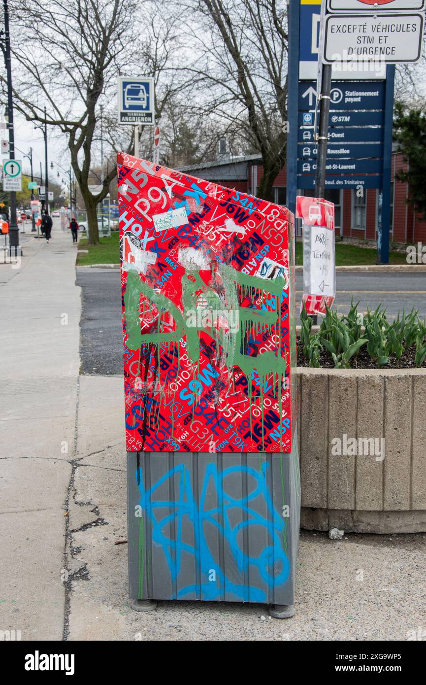 Graffiti de metro hi-res stock photography and images - Alamy