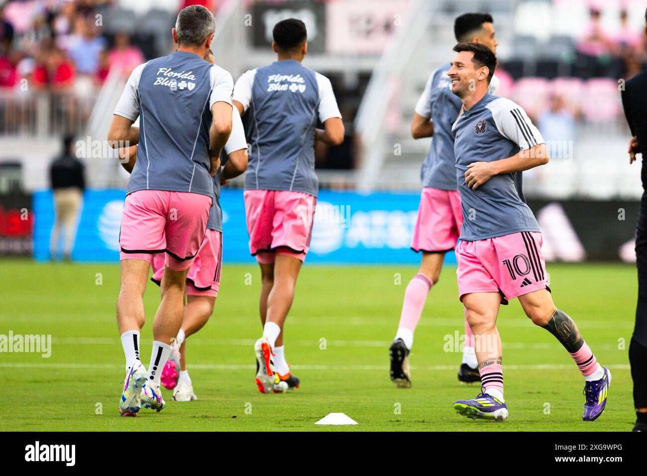 FORT LAUDERDALE, FLORIDA - JUNE 01: Lionel Messi #10 of Inter Miami ...