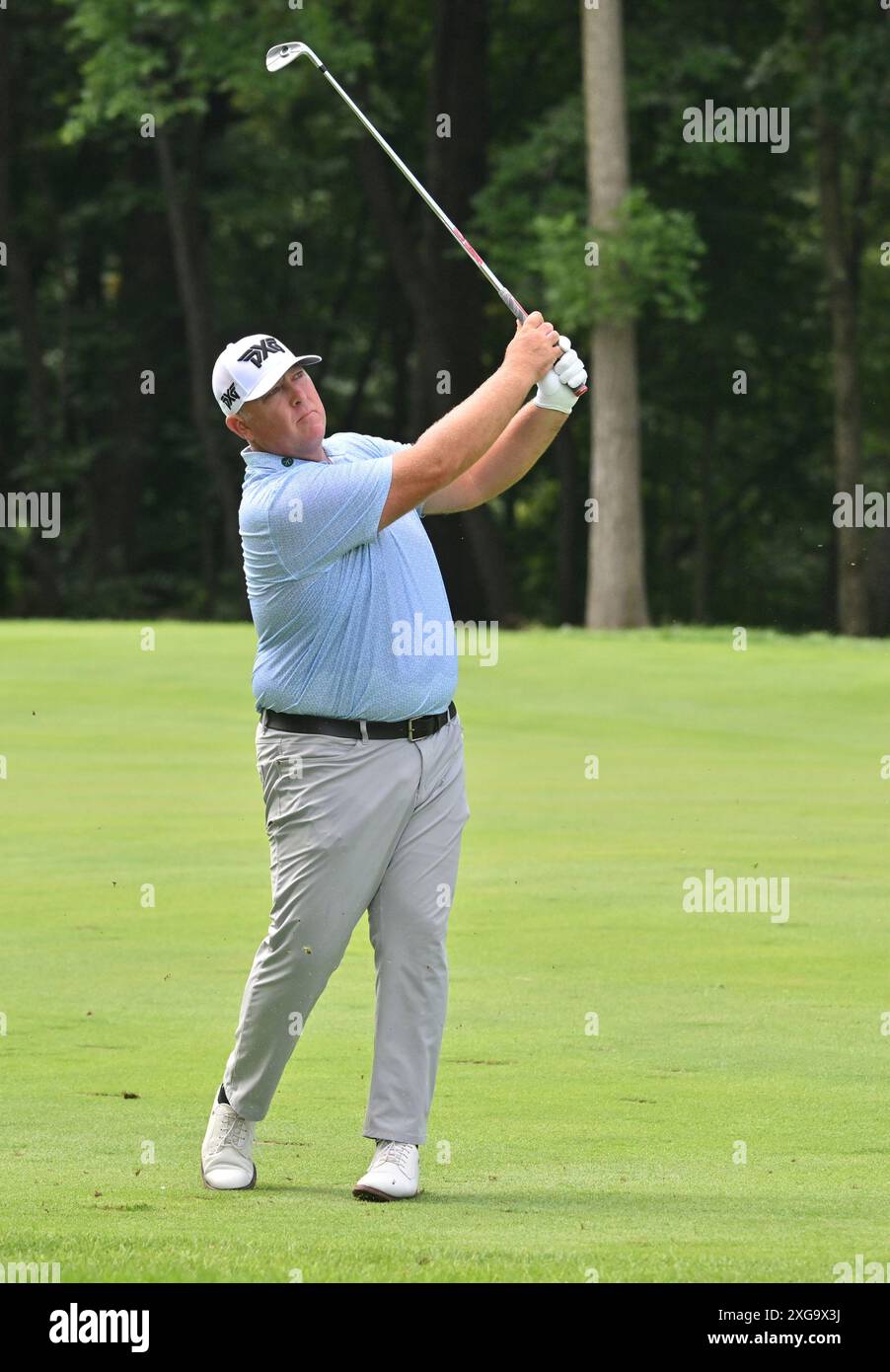 SILVIS, IL - JULY 07: Golfer Scott Gutschewski hits his approach shot ...