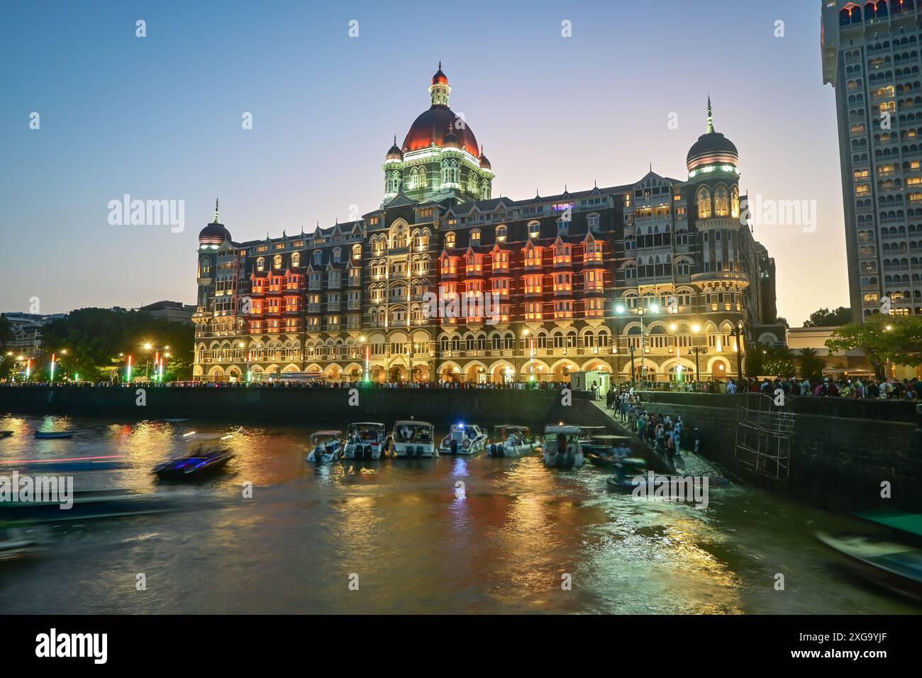 Taj Mahal Palace Hotel at twilight. Iconic Indian luxury hotel in Mumbai, India Stock Photo - Alamy