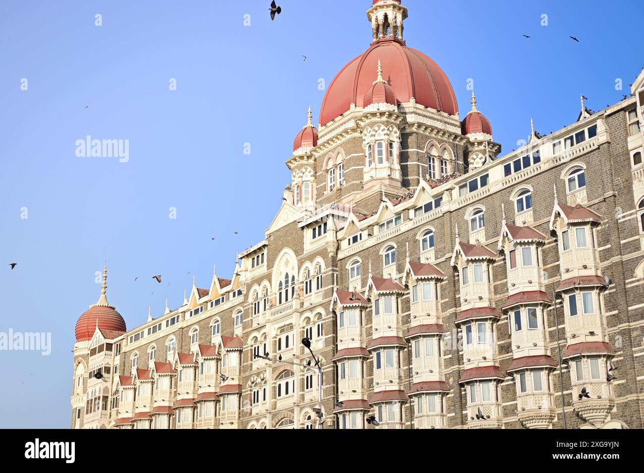 Taj mahal palace bombay hi-res stock photography and images - Alamy
