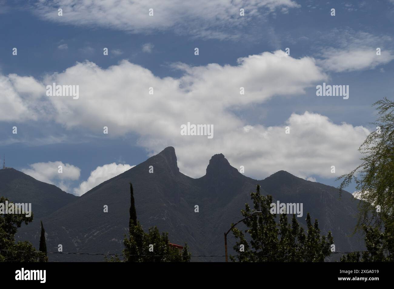 Cerro de la Silla panorama in Monterrey, Mexico on a clear blue day ...