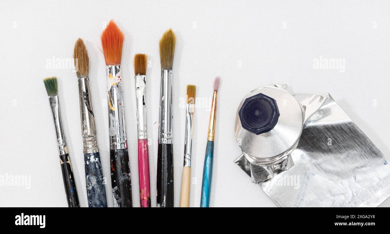 Paint tube hi-res stock photography and images - Alamy